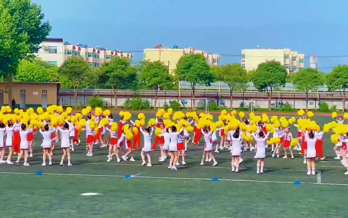 百人啦啦操《一起向未来》,小学生啦啦操百人参加还可以这样跳?男女...