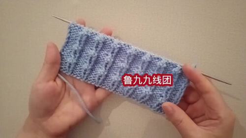 漂亮的珍珠项链花编织毛衣帽子都出奇的好看