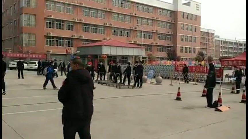 2000多人的学校开学了看看这场面!看看老师是怎么管理的?