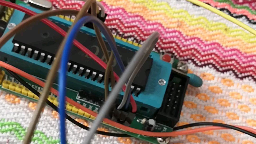 红外遥控控制LED灯