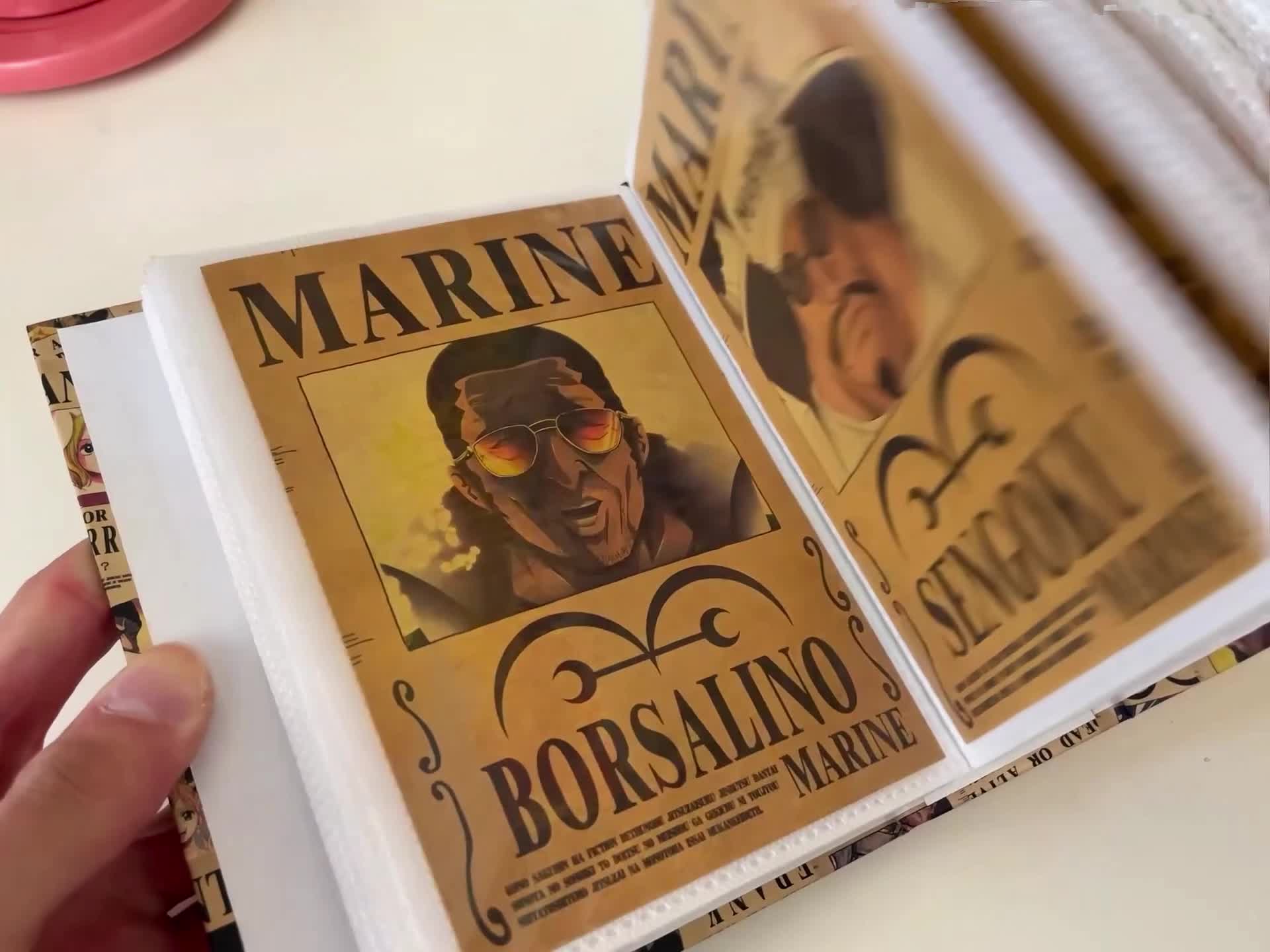 翻动这本书的时候你想到的是什么呢? #海贼王 #好物推荐 #校园 #大学生