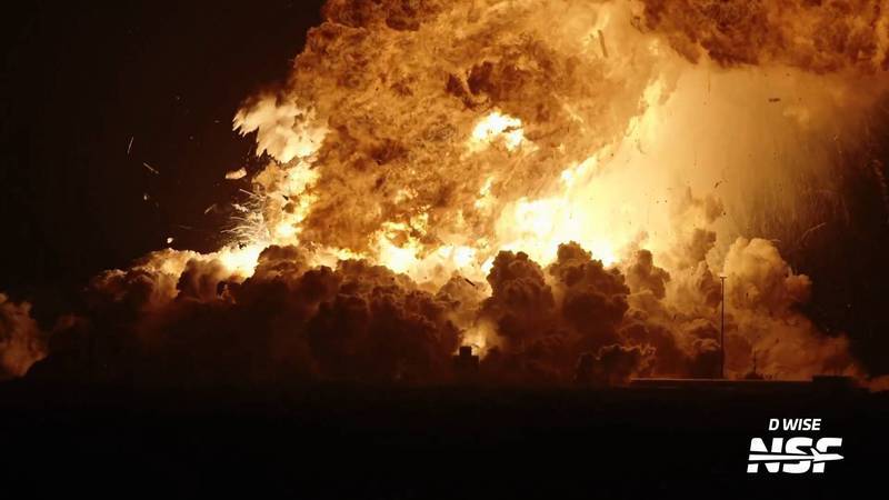 6月19日,星舰36号在第10次静态点火进行测试时发生爆炸!