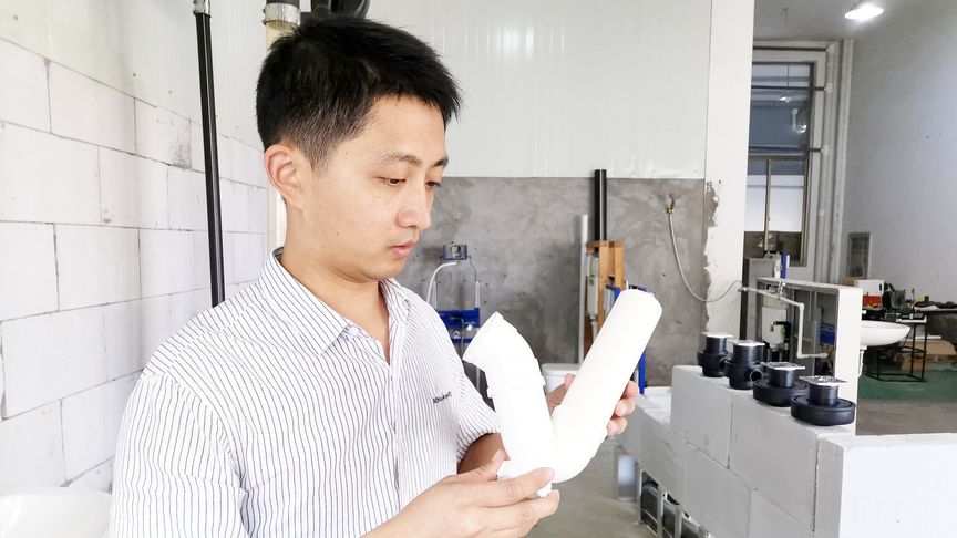 下沉式卫生间用了它,堵塞渗漏没法修,不要再被装修师傅忽悠