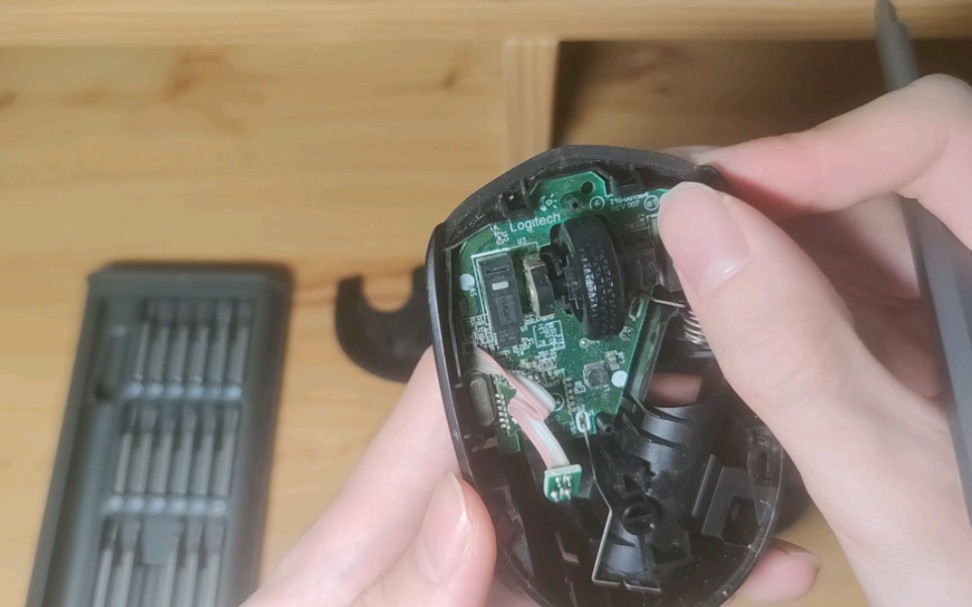 罗技M170鼠标拆机