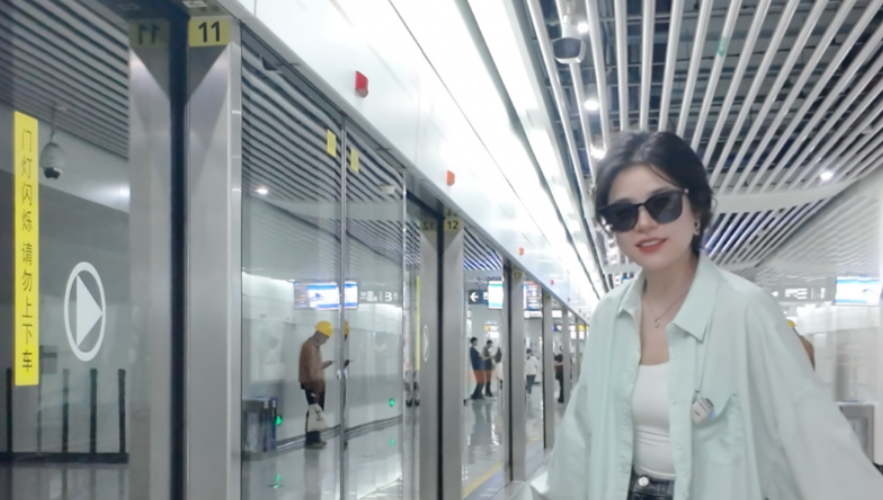 沉浸式英语教学!第五站公园里坐地铁