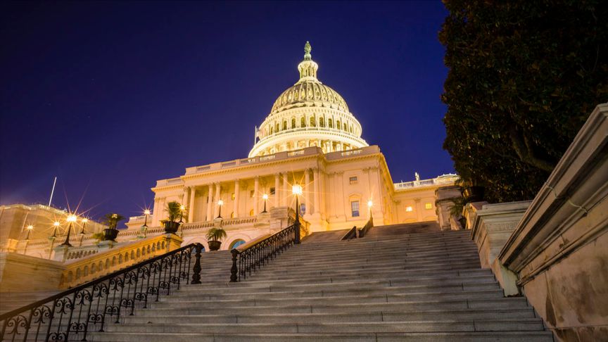 美国总统被孤立:不但与对立党派前总统关系差,同党派也不支持他