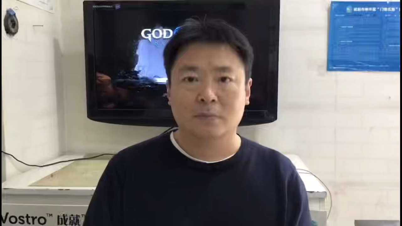性能不够内存来凑:平民的法拉利:RX580 中/高效果跑《战神5》