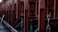 30米箱梁钢筋骨架整体入模过程(箱梁预制场)