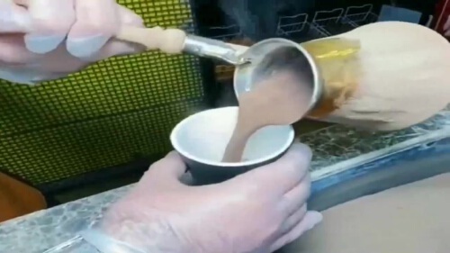 用沙子煮咖啡,是国外特有的一种方式,这样不会脏吗?