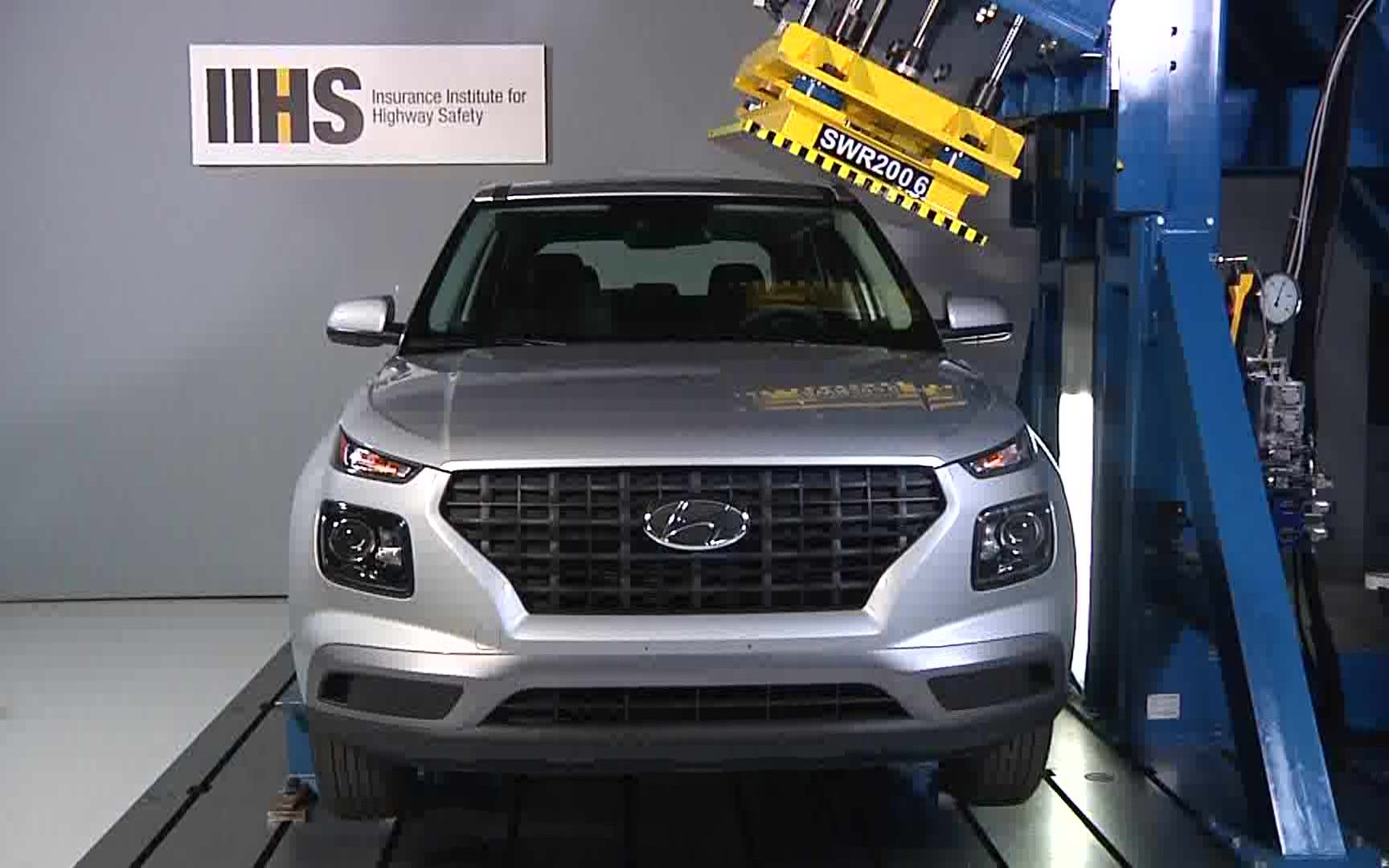 2020款 现代 ix25 美国高速安全保险协会 车顶强度测试