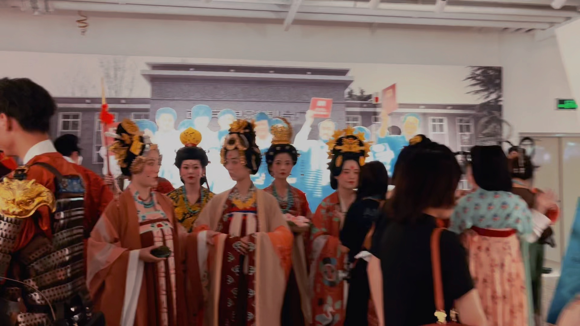 戏剧影视美术设计专业～学生毕业动态作品,后台略影