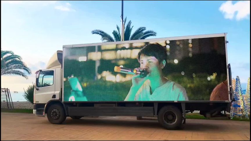 车载大屏幕KTV,这样直播唱歌巡演怎样