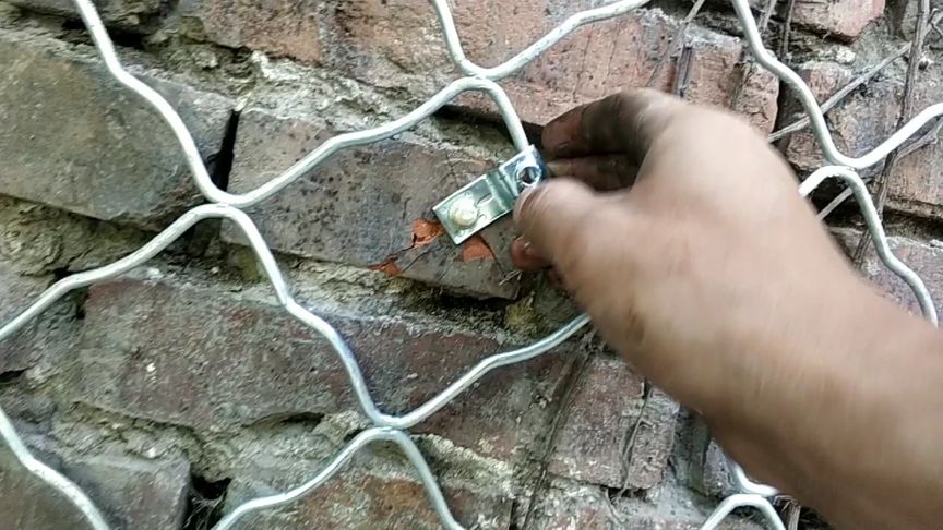 平地一声雷 把我吓一跳!装空调偶遇吊顶神器射钉枪工作 看看咋样