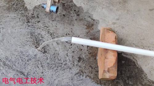 水电工绝活:怎么带着水热熔PPR管,方法其实很简单,看完你也会
