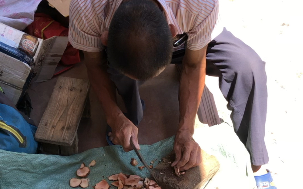 野生土茯苓,有解毒祛湿通利关节功效,可煲汤或者打粉吃,单样药材养生...