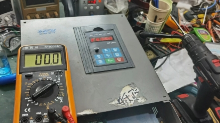 ...维修,数控车床维修,加工中心维修,电路板维修,需要的联系。 #变频器