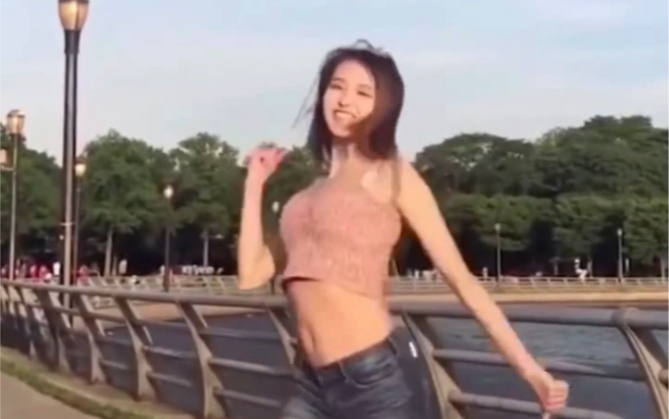 openpose人体姿态识别 增加手部特征 效果展示 金子涵