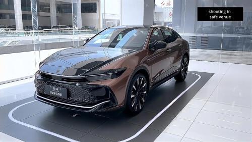 全新丰田皇冠到店实拍