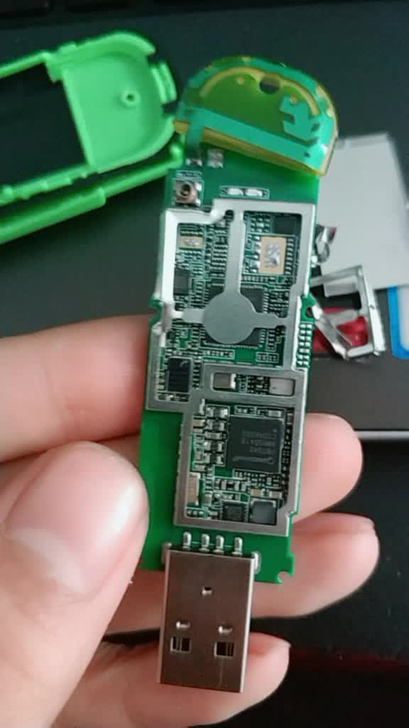 wifi模块内部拆卸已经完成来看看他内部是什么东西