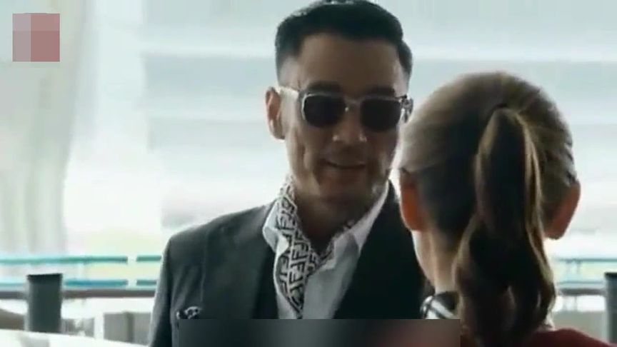 银行客户女经理 知道富二代大叔单身后 套路有太深了