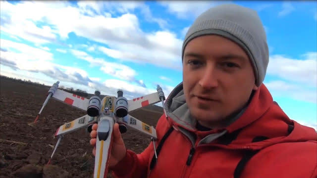 手工达人DIY:创新实验室用纸板制作飞行器,真正的黑科技