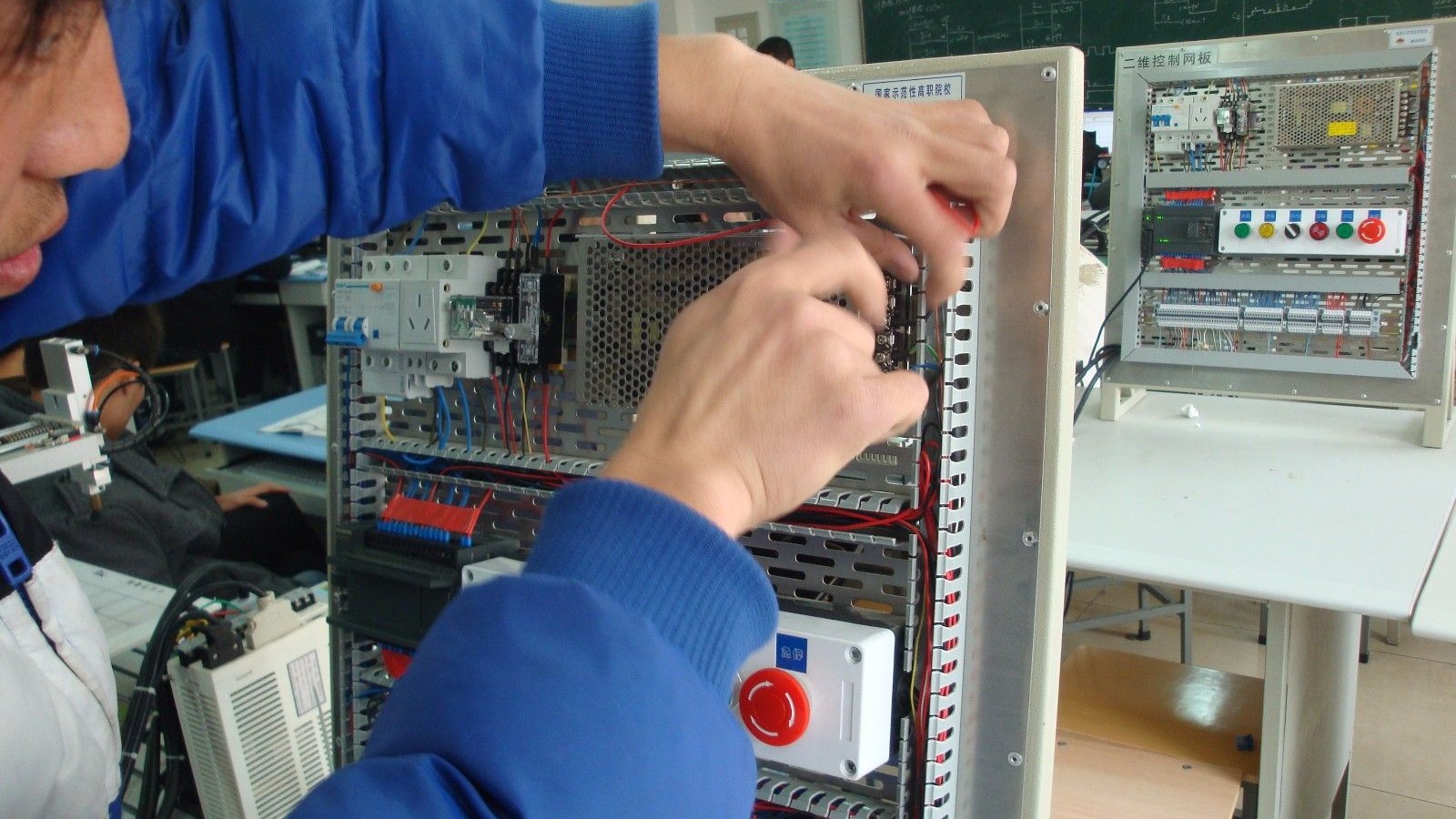 应电国家级:PLC技术应用