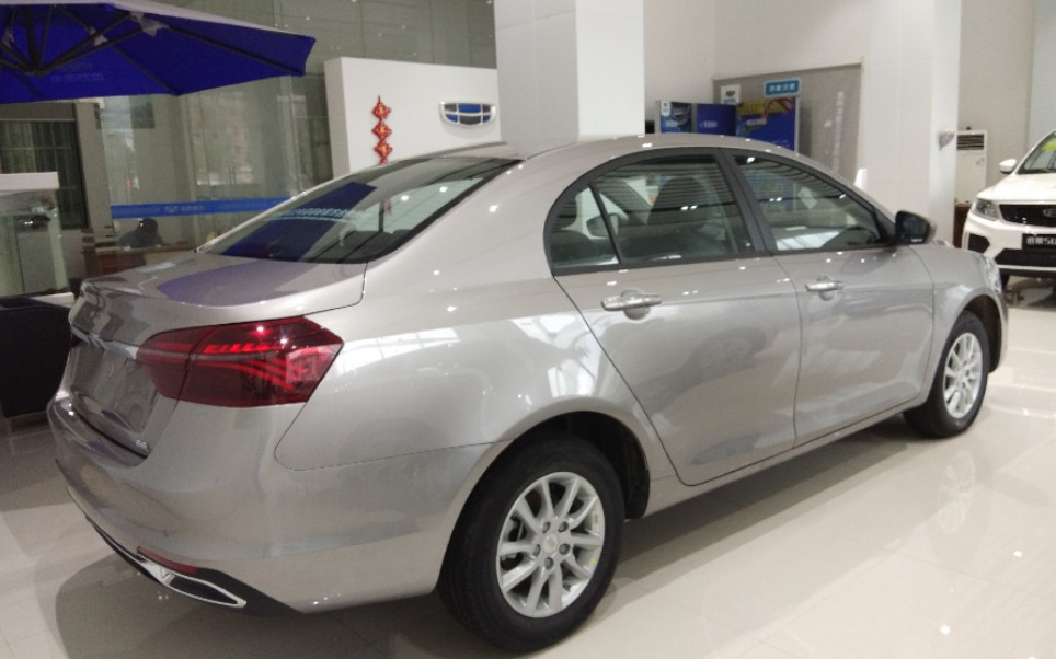 又卖一台吉利帝豪,自动挡带天窗!裸车7万多,性价比高…