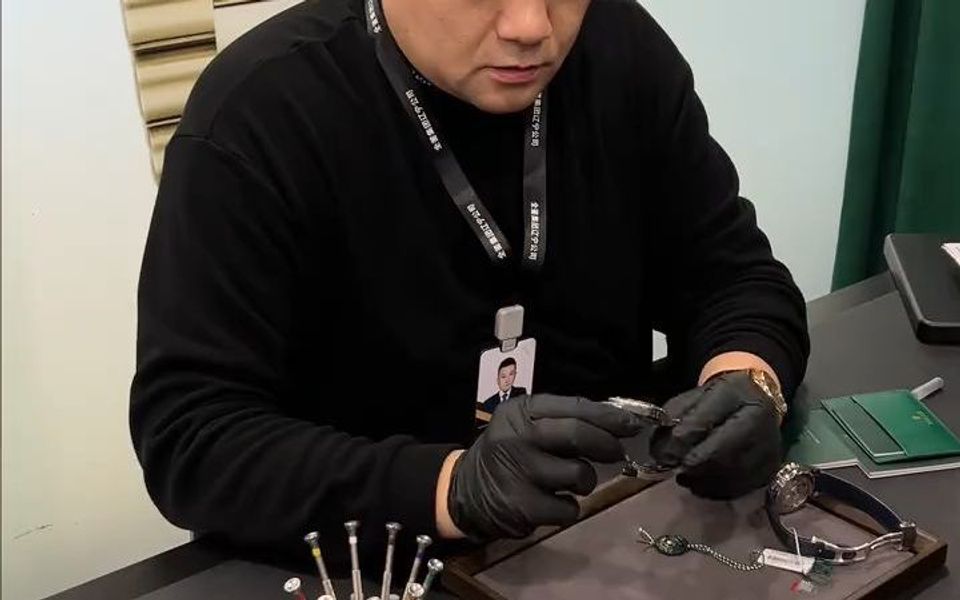 劳力士绿水鬼126610lv拆表带截表节!全新场调节表带