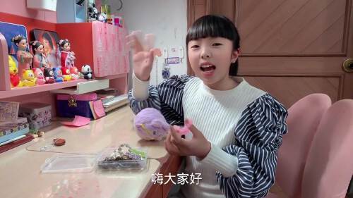 晴宝教爸爸盘手串绕指柔,手指不协调急出表情包,盘串声音好解压