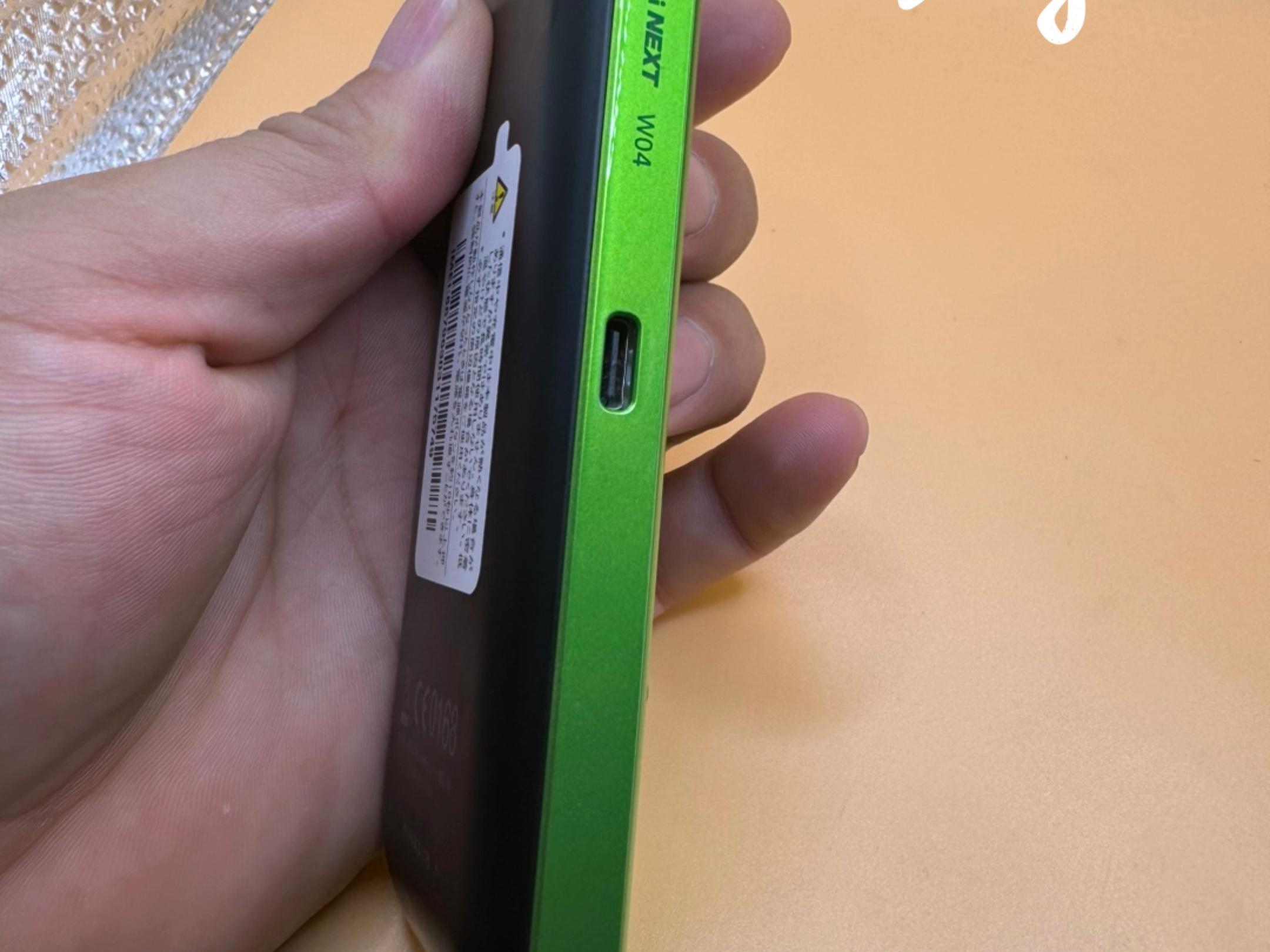 WiMAX2+无线终端路由器 几乎全新 三种语言 插卡就能用 外形非常...