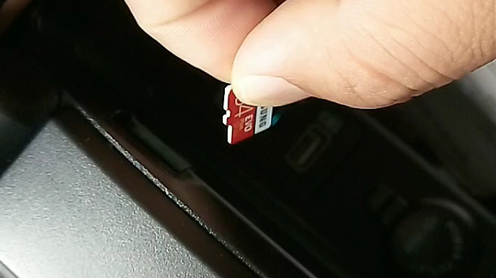 2022年2月生产的比亚迪唐DMi行车记录仪内存卡安装音乐效果设置...