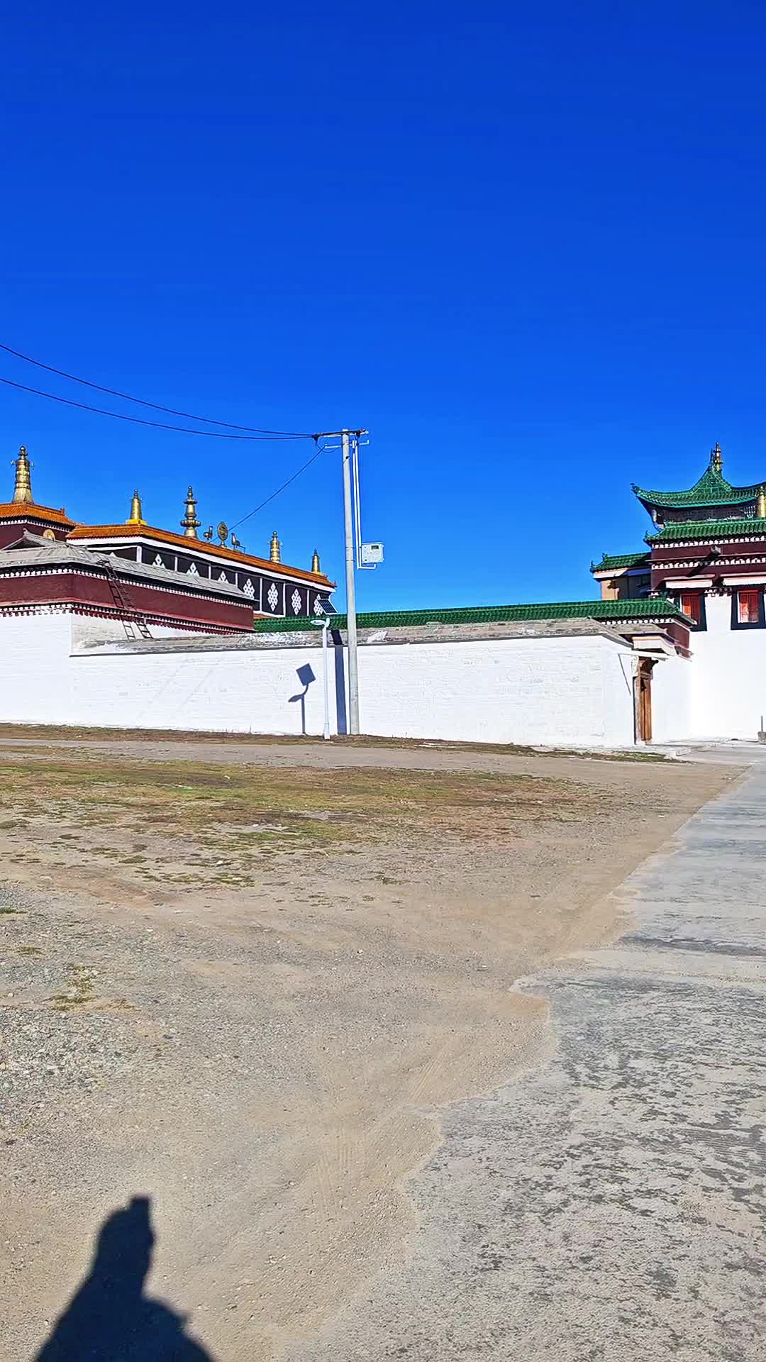 #信仰的力量 #转经筒 #朝圣之旅 #藏传佛教文化 #心灵的归宿