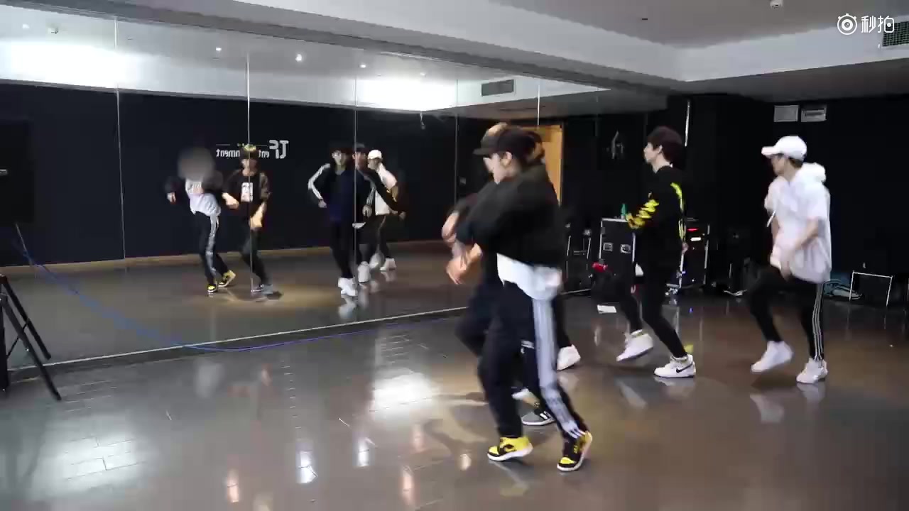 【TF家族】(0123微博更新)合练的第一节课