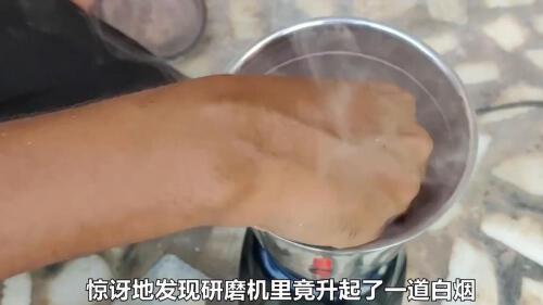 玻璃珠遇研磨机:一场细腻的蜕变之旅
