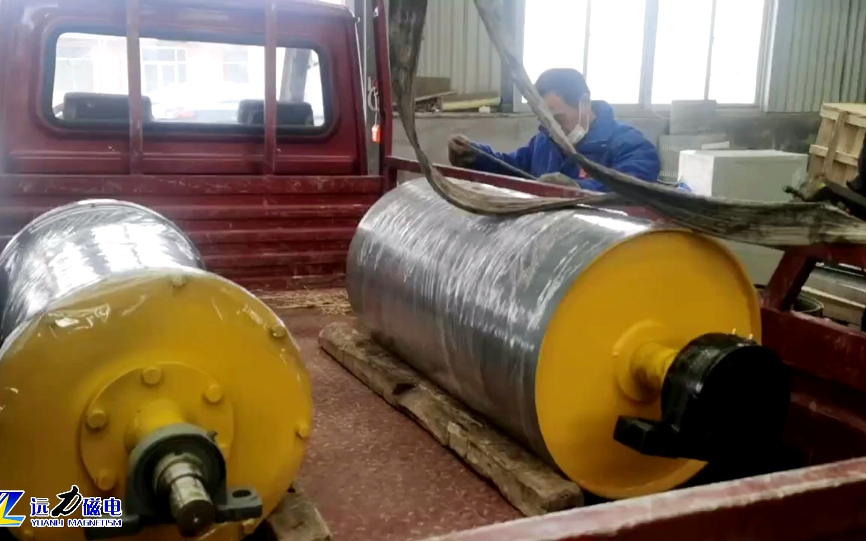 永磁滚筒生产厂家工作原理,远力磁电皮带机强磁滚筒使用方法