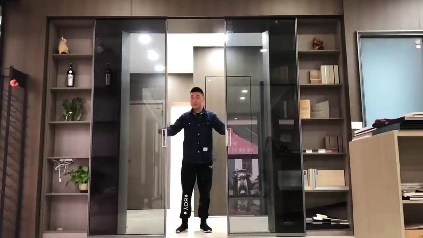 推荐给正在装修的小主:极窄推拉门系列,暗藏酒柜#热门