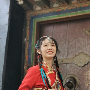 脚滑的若小染 