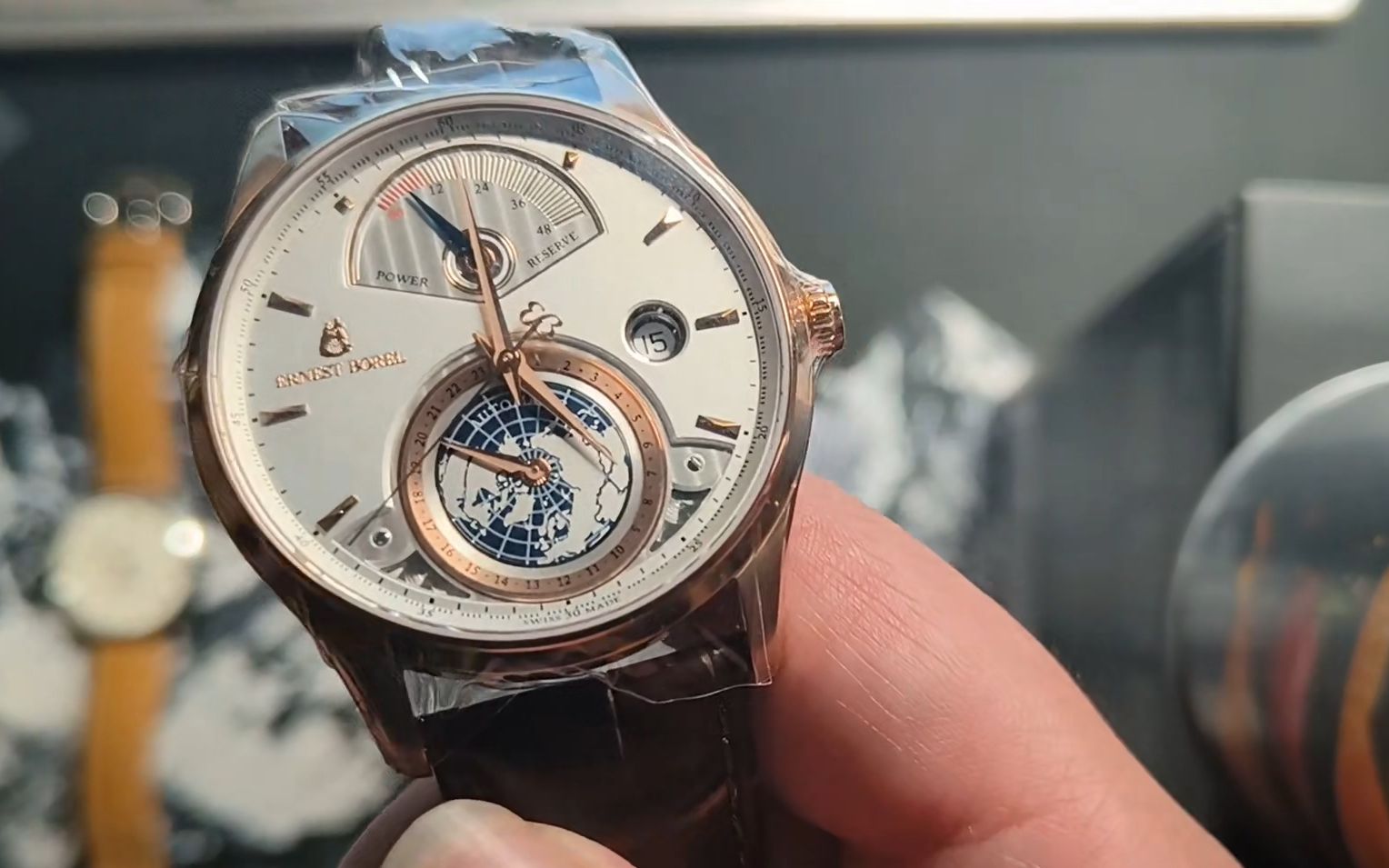 Ernest Borel依波路 格兰系列动显GMT手表开箱视频