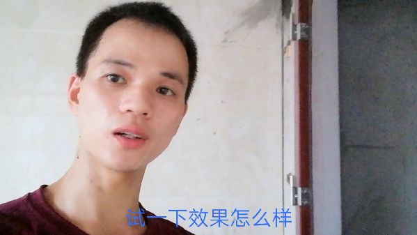 家里正在门的,看看门框是否这样灌浆填满,否则关系到耐不耐用!