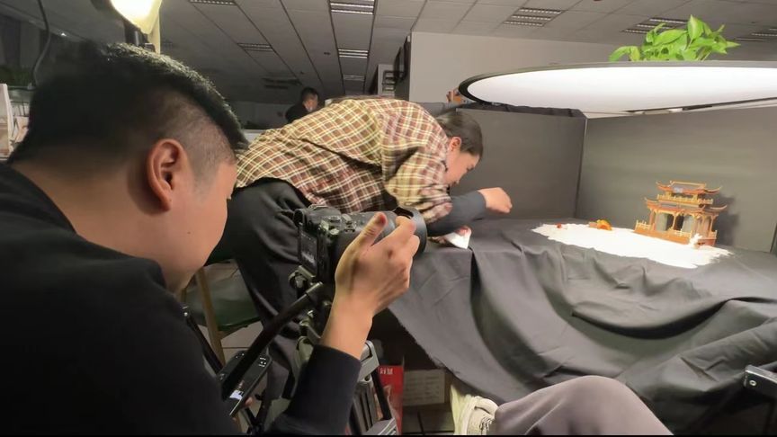 探营《过年进行时》③定格动画惟妙惟肖 靠力气也要靠耐力