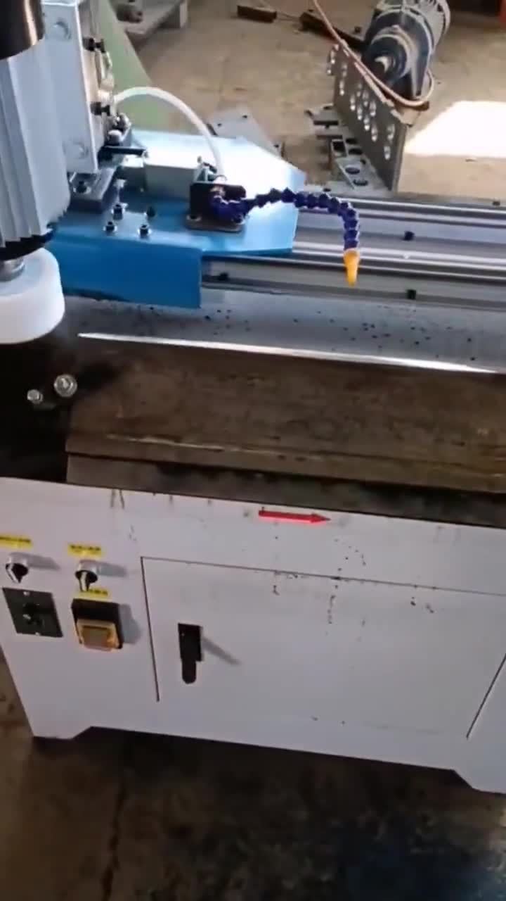 有了自动化磨刀机,以后磨刀超方便!