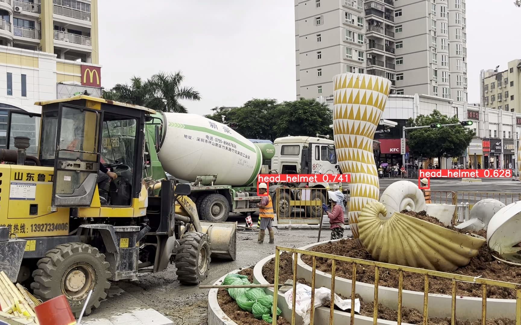 安全帽佩戴检测--深圳佳兆业广场迎宾南路施工现场
