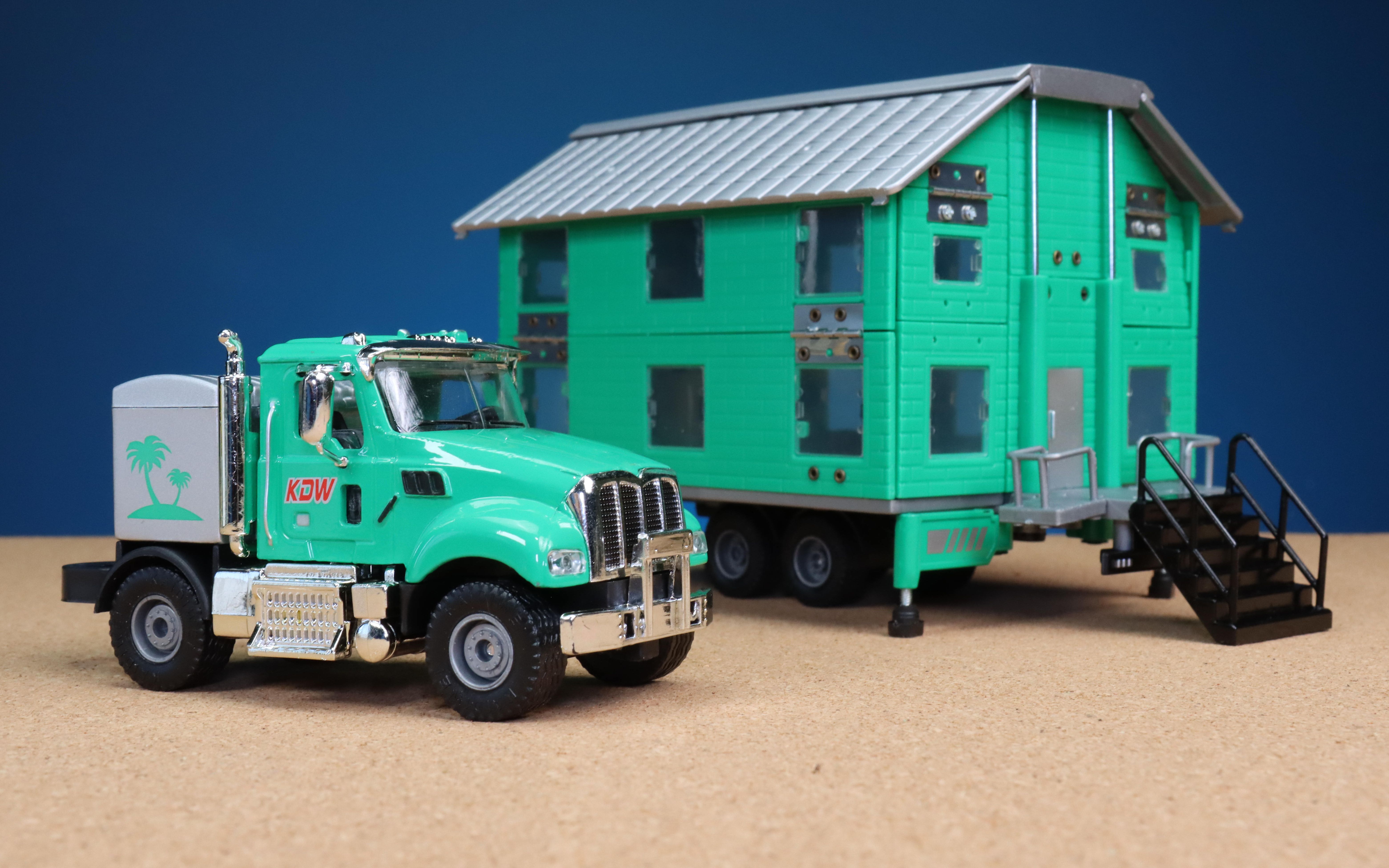 开箱凯迪威可变形房屋卡车压铸玩具汽车模型