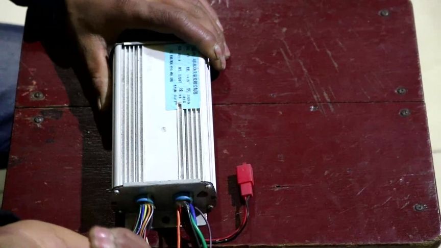 在没有专业工具前提下,如何判断电动车控制器好坏,用这招绝配!