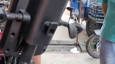 改装一个电动车万能控制器 200多块 一天换五六个就够了