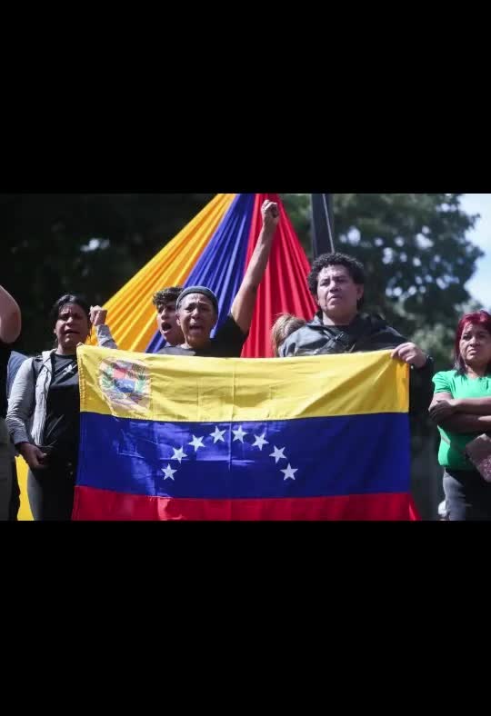 马杜罗之子哽咽喊话:爸爸,我们很快会再次相拥