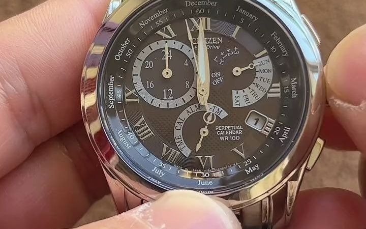 西铁城光动能万年历手表调表方法名表推荐