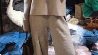 百分百山羊绒套装 气质咖色 好喜欢 又暖和又气质 比我穿羽绒裤还...