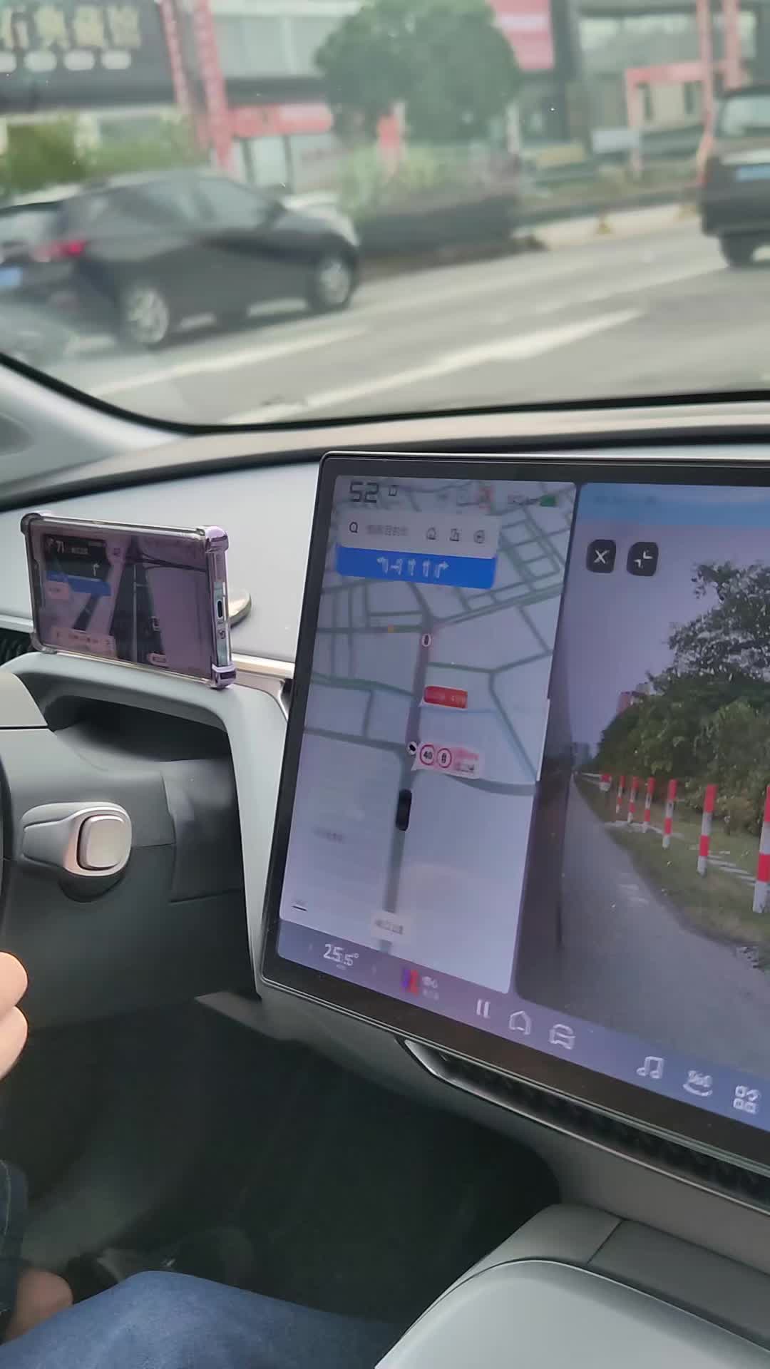 两种导航你们更喜欢哪个呢?还是手机的导航用的比原生车机舒服。...