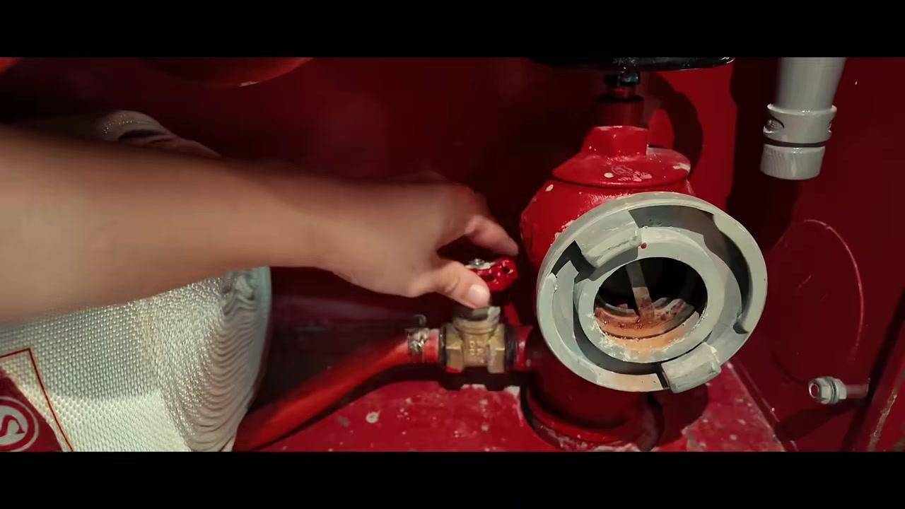 你会用灭火器了,但你真的会用室内消火栓吗?#室内消火栓#消防安全@...